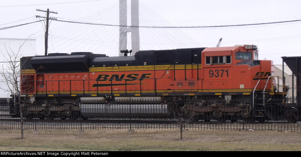 BNSF 9371